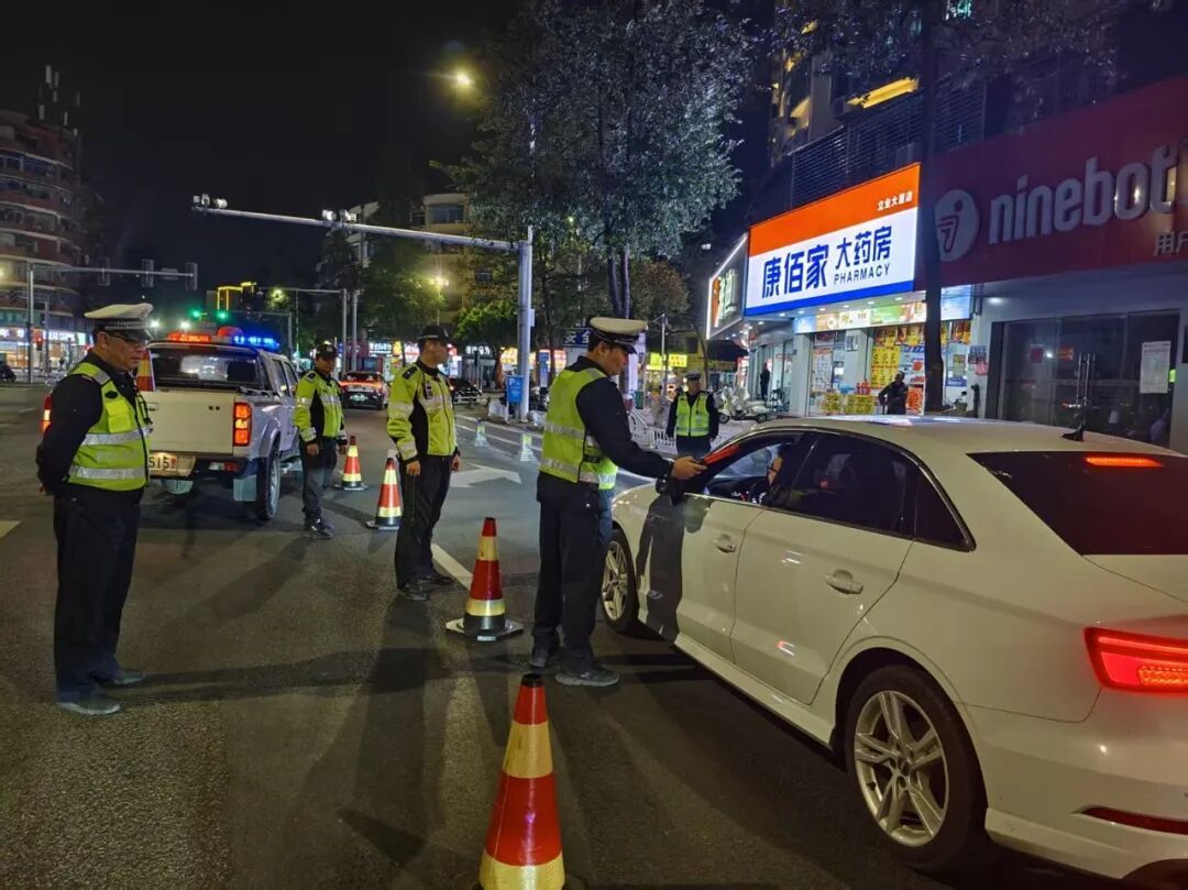 漳州交警：站好新年“第一岗”，守护安全“不打烊” - 八闽风采 - 福建交警网